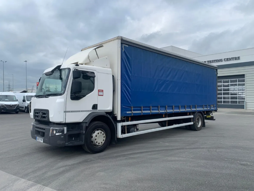 Transform Your Fleet with Top-Quality Used Renault Curtainsiders